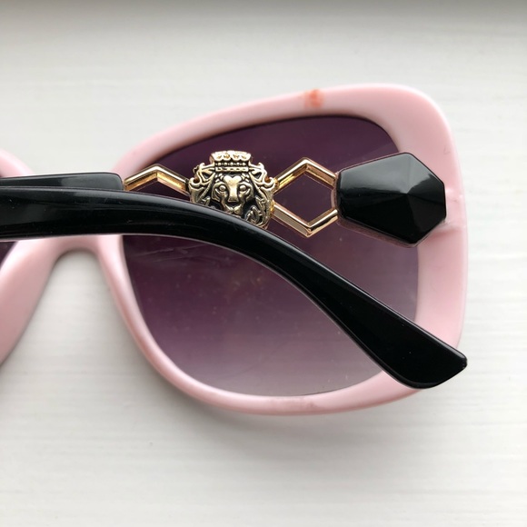 Kleo | Accessories | Black Blush Pink Tinted Kleo Lion Sunglasses ...